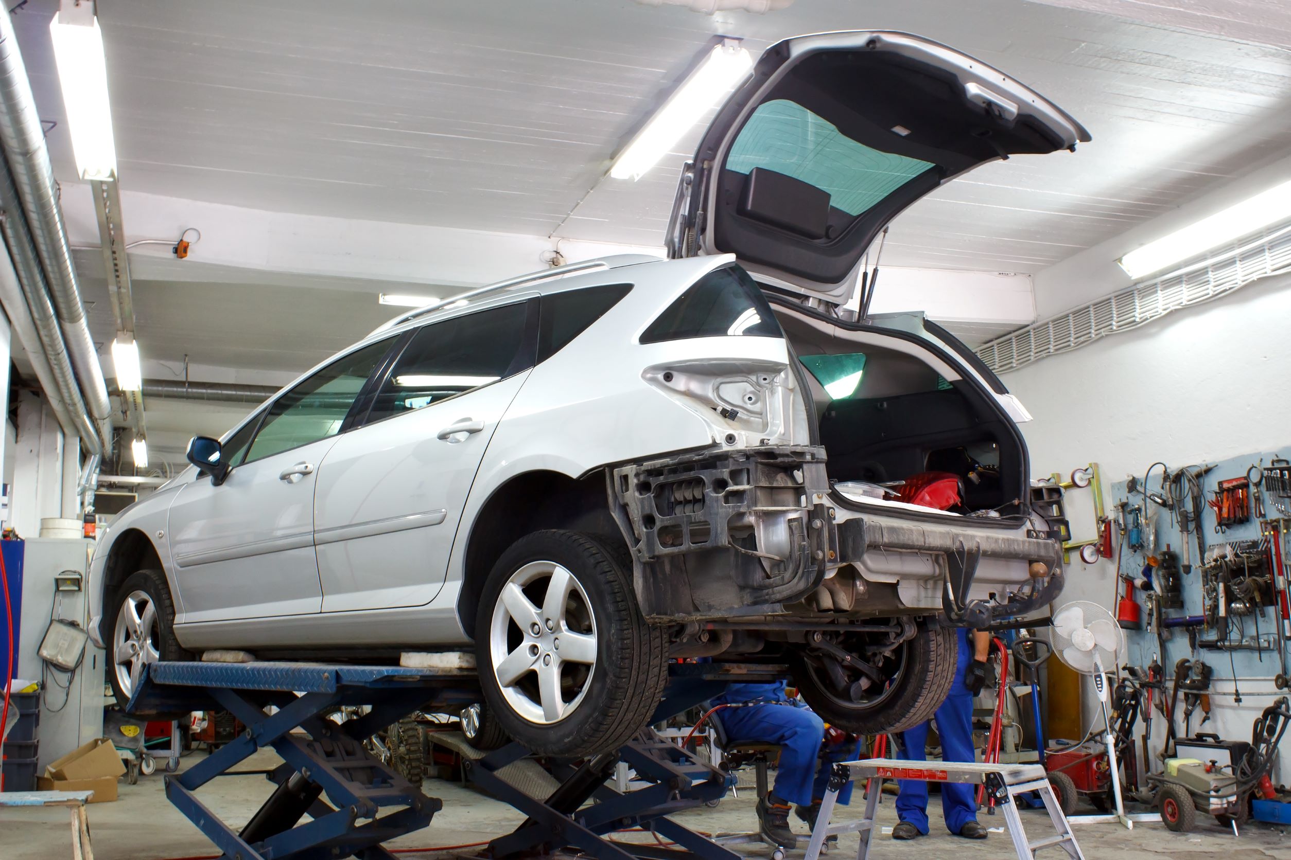 6 Benefits Of Hiring Professional Auto Body Services - Side Car