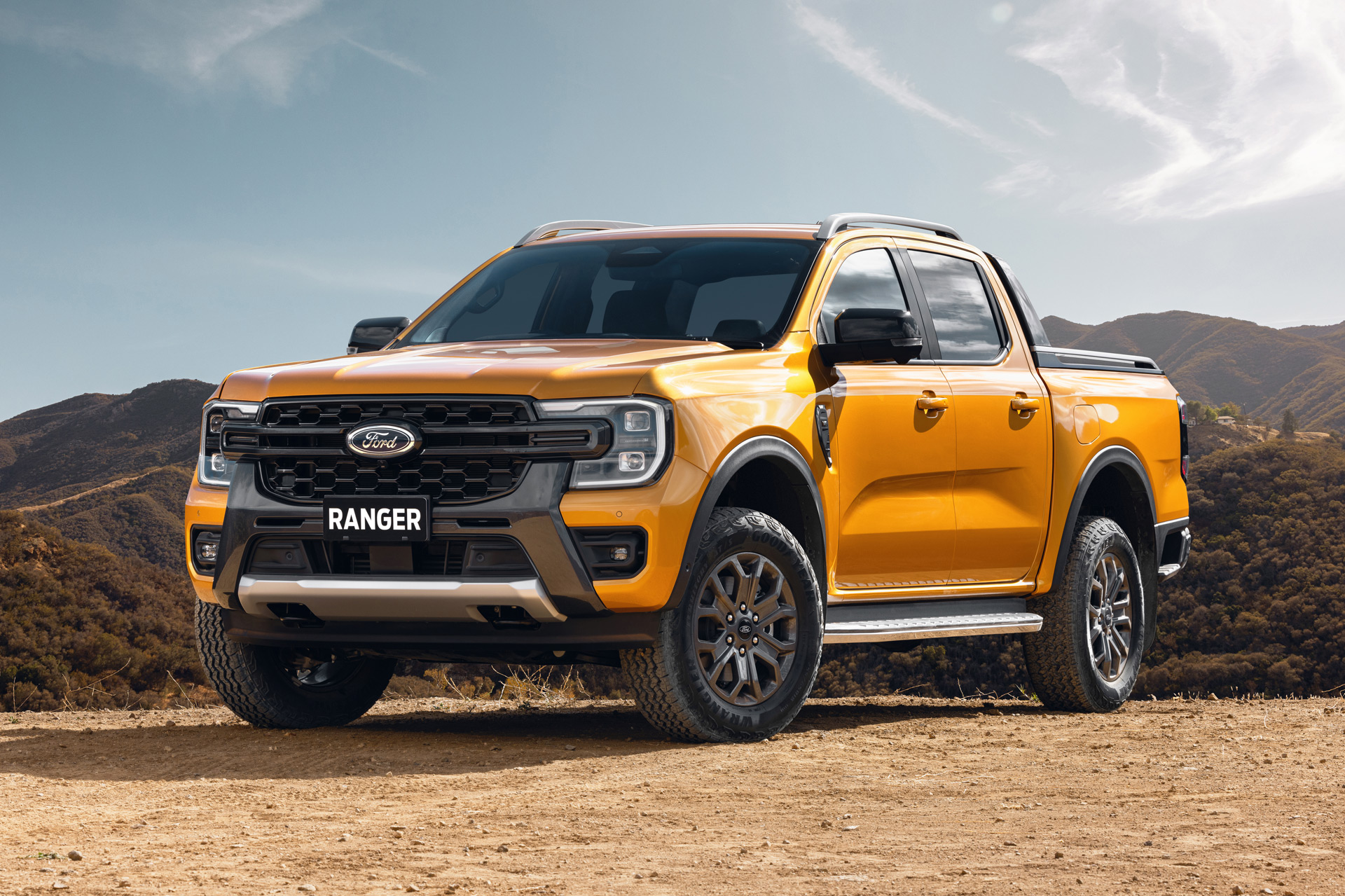 Redesigned Ford Ranger debuts with tougher look, bigger footprint ...