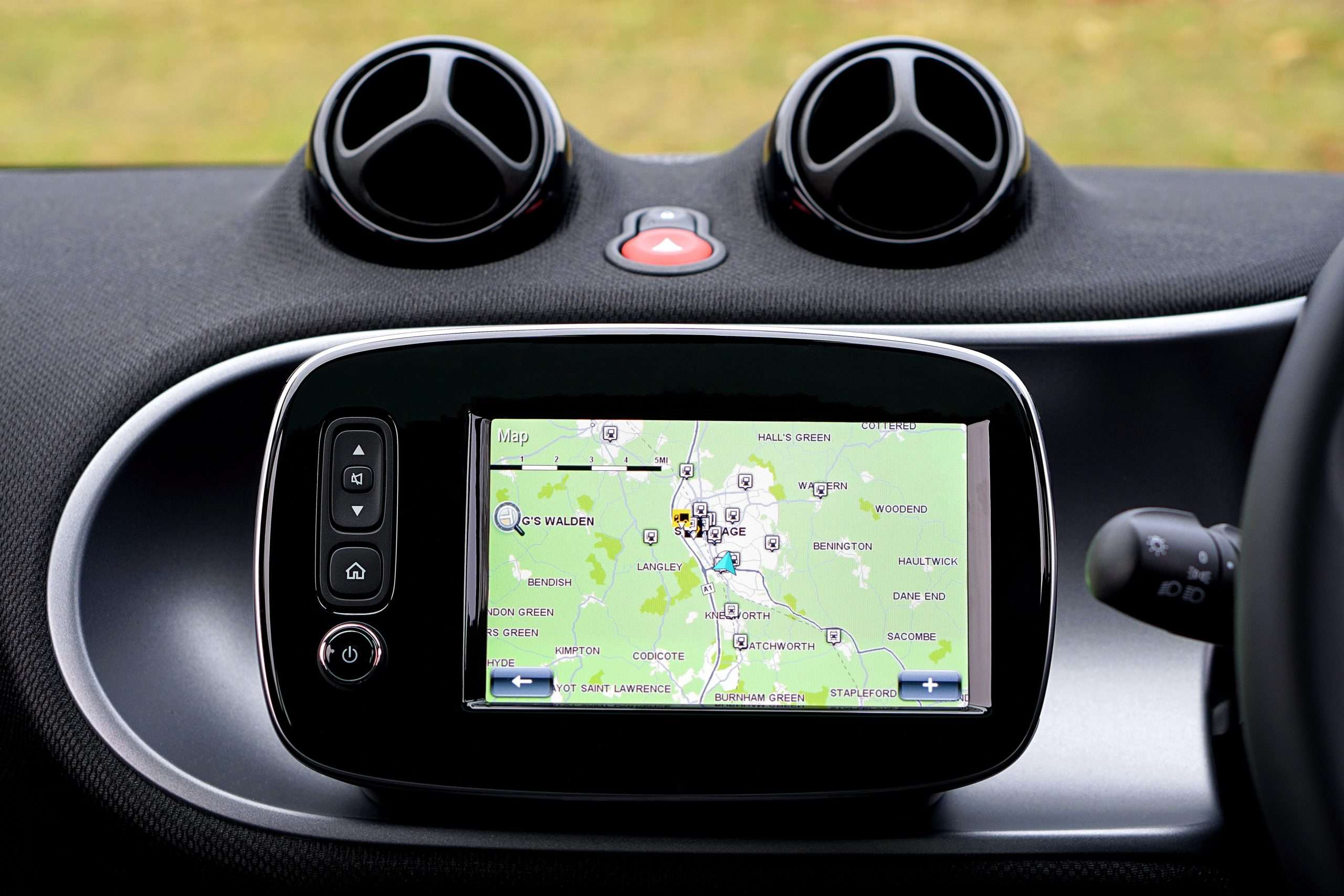Vehicle Tracking in the UKWhat You should Know - Side Car